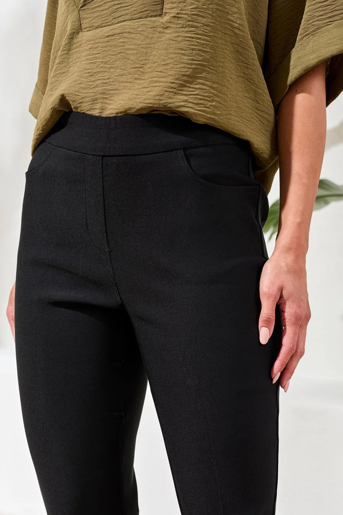 Tribal Flatten It Pull On Ankle Pant – Broderick's Clothing Co.